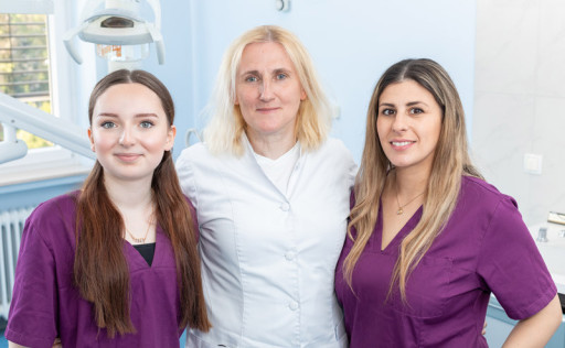 Zahnärztin Anna Banas-Wanik | Ihre Fachärztin für Oralchirurgie in Bremen